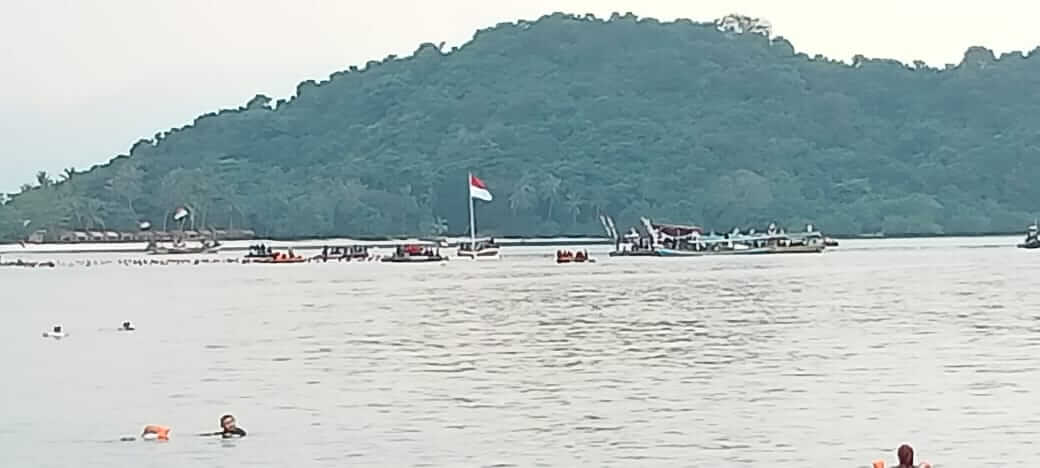 Pertama di Dunia, Lampung Kibarkan Bendera Merah Putih di Permukaan ...